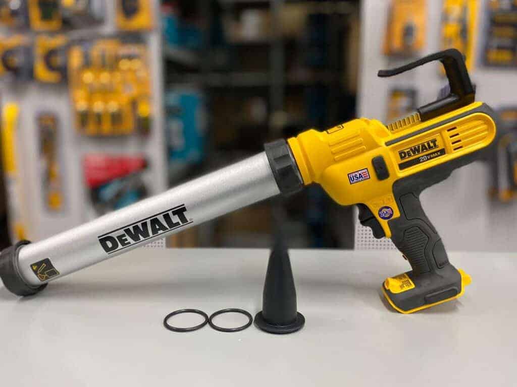 אקדח סיקה / נקניקים 18/20V (גוף בלבד) Dewalt XR DCE580