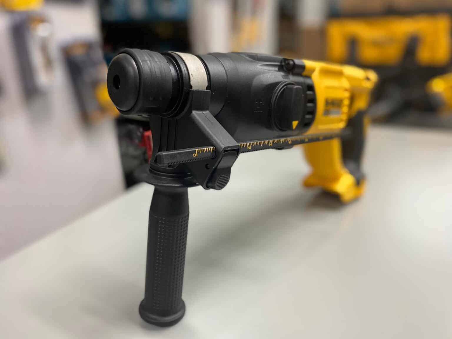 פטישון 18/20V נטען DeWalt Brushless DCH133 | טולס פוינט כלי עבודה